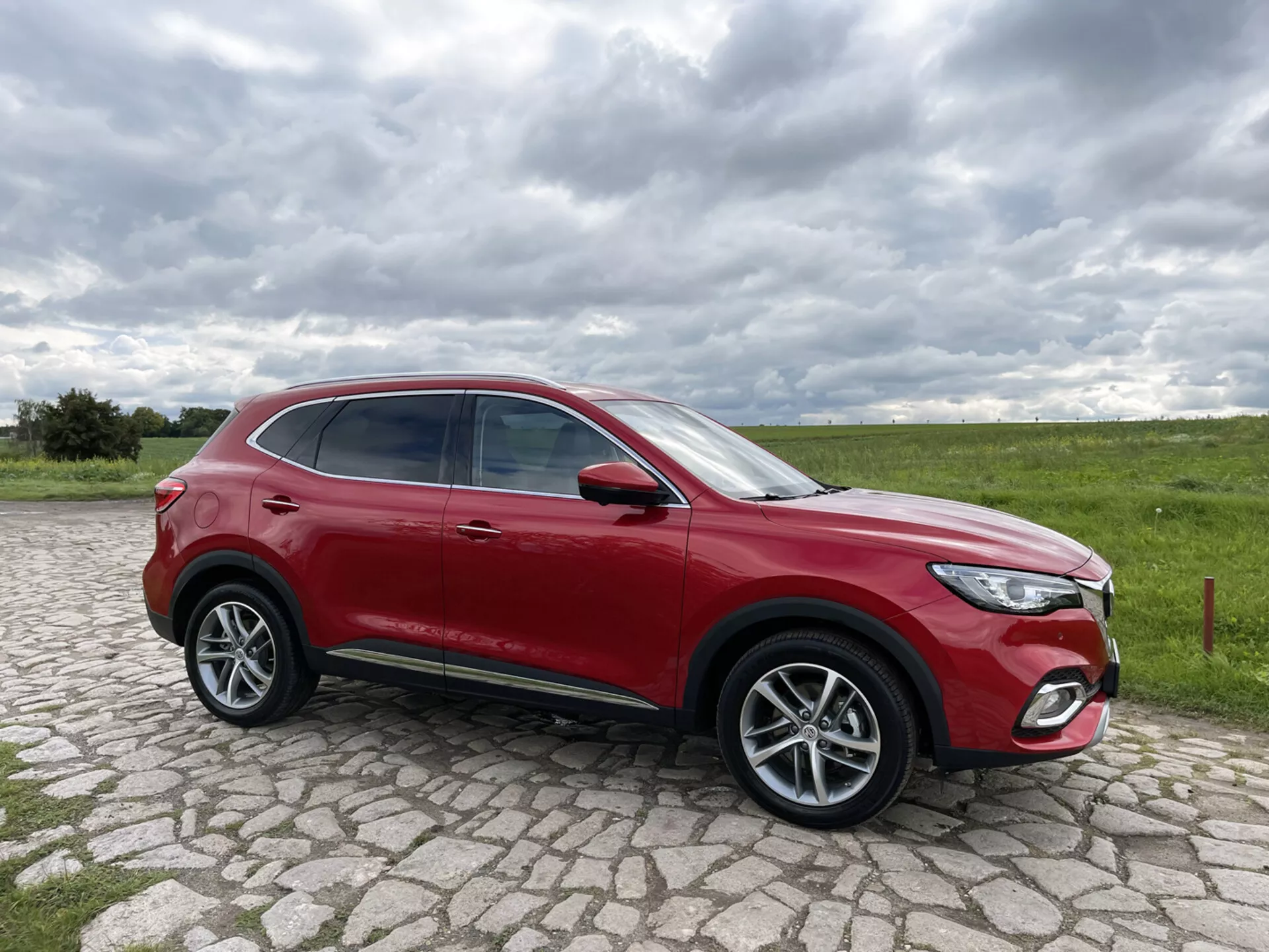 MG HS Specs, engines, generations