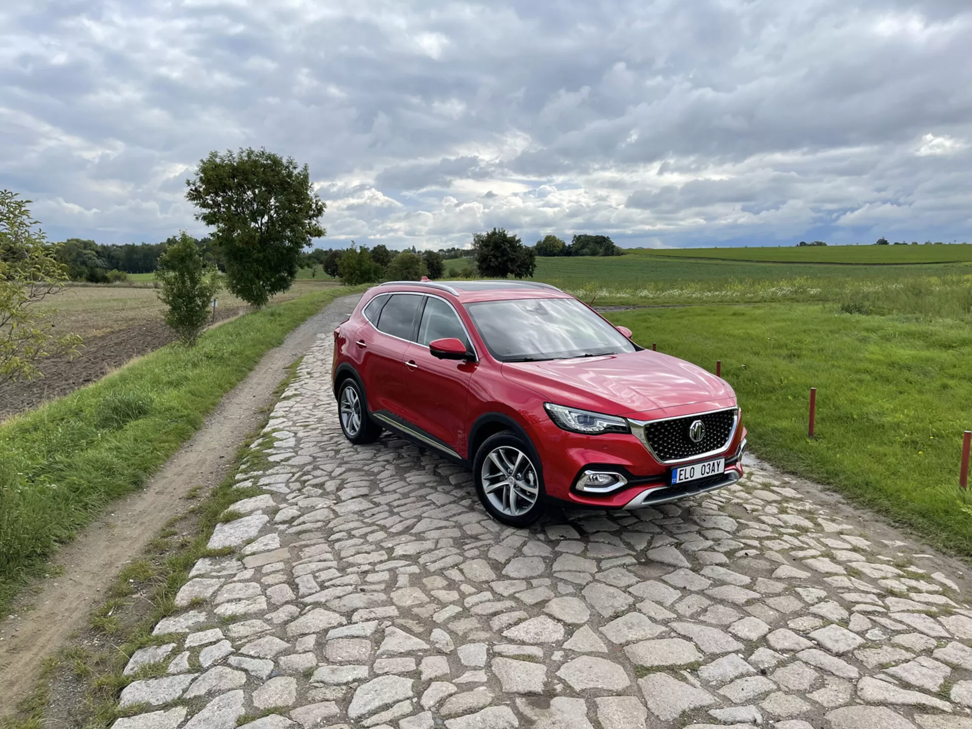 MG HS Specs, engines, generations